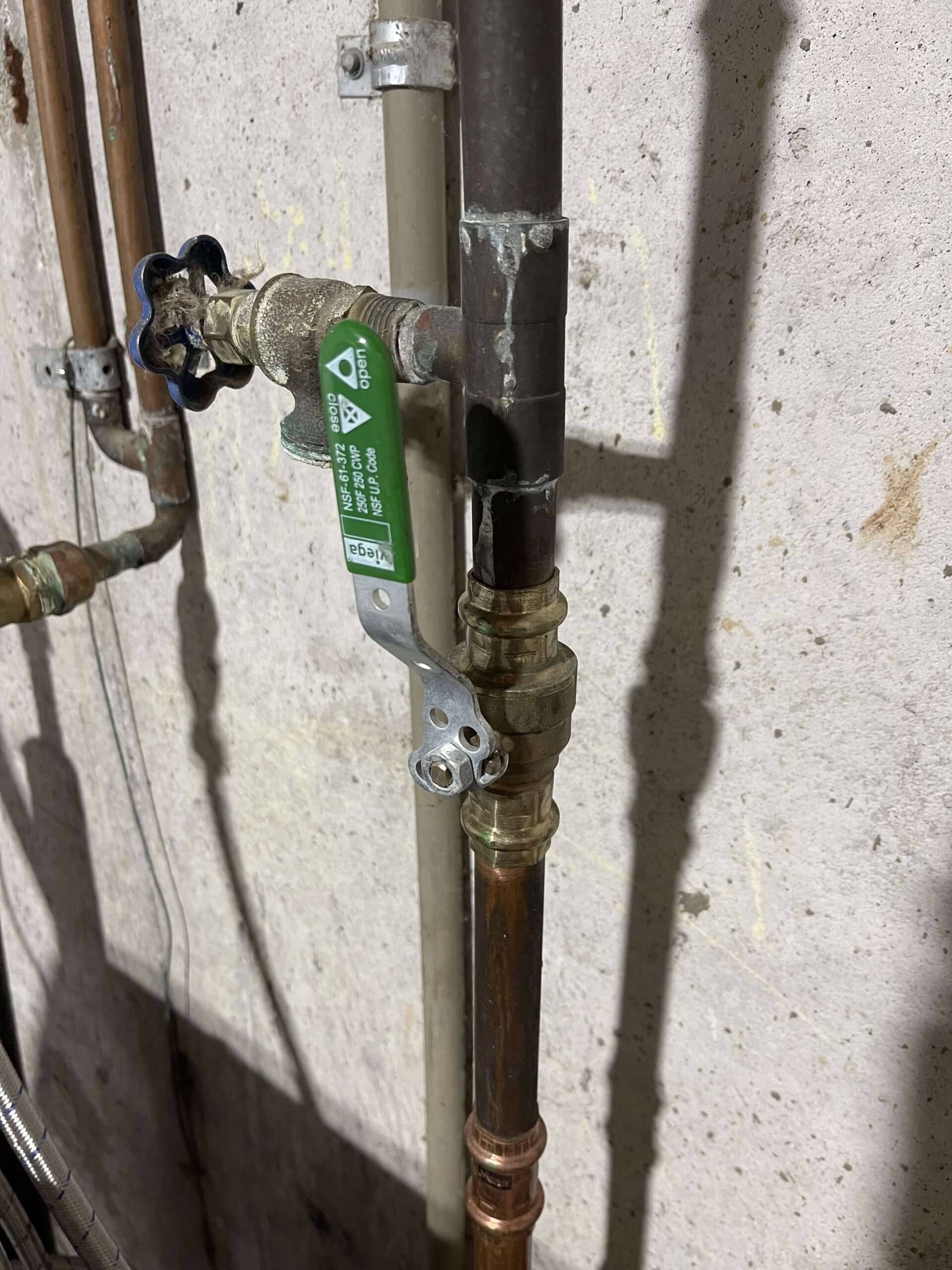 Thaw Frozen Pipes? What to do when water pipes freeze.